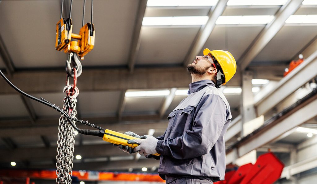 Lifting Equipment Repair in Abu Dhabi | Manlift Experts